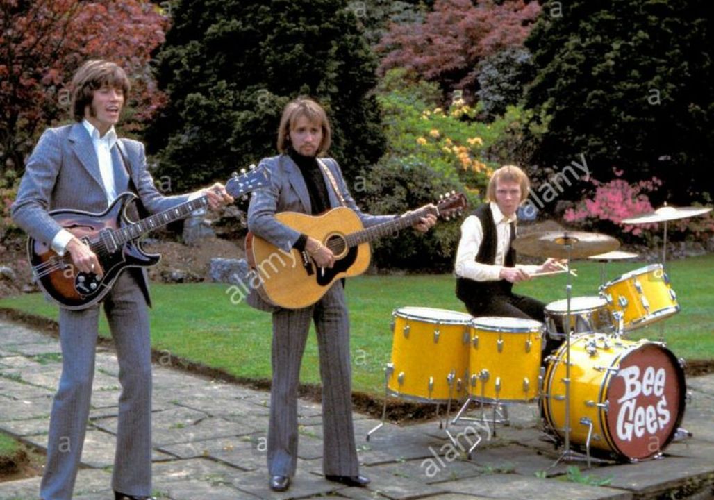 Bee Gees – “Close Another Door” - Oldies Goldies Oasis