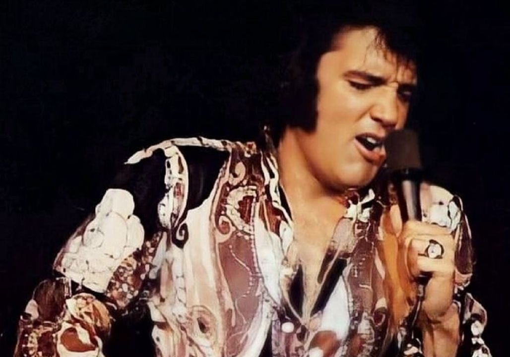 Elvis Presley - Crying In The Chapel
