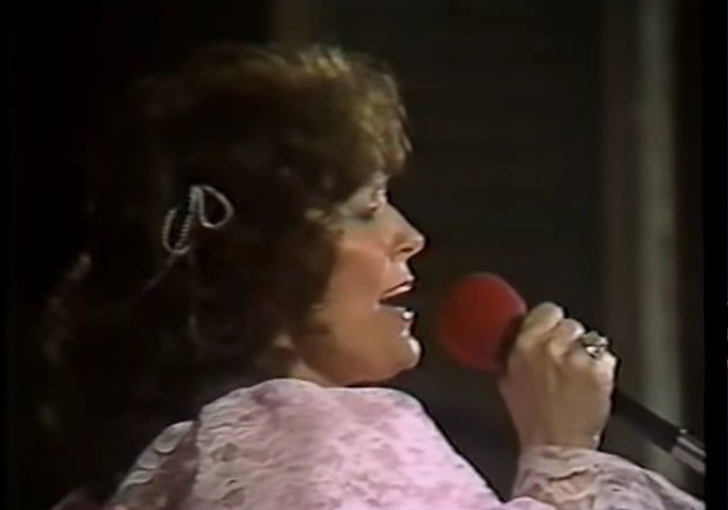 Loretta Lynn - Another Man Loved Me Last Night