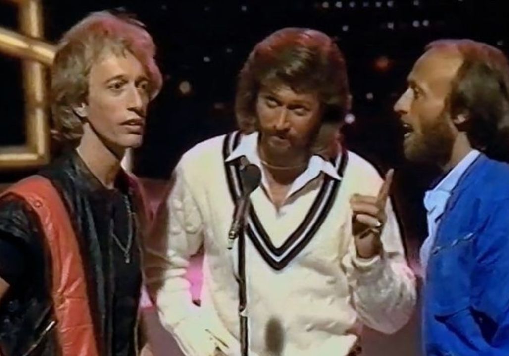 Bee Gees – Walking Back To Waterloo