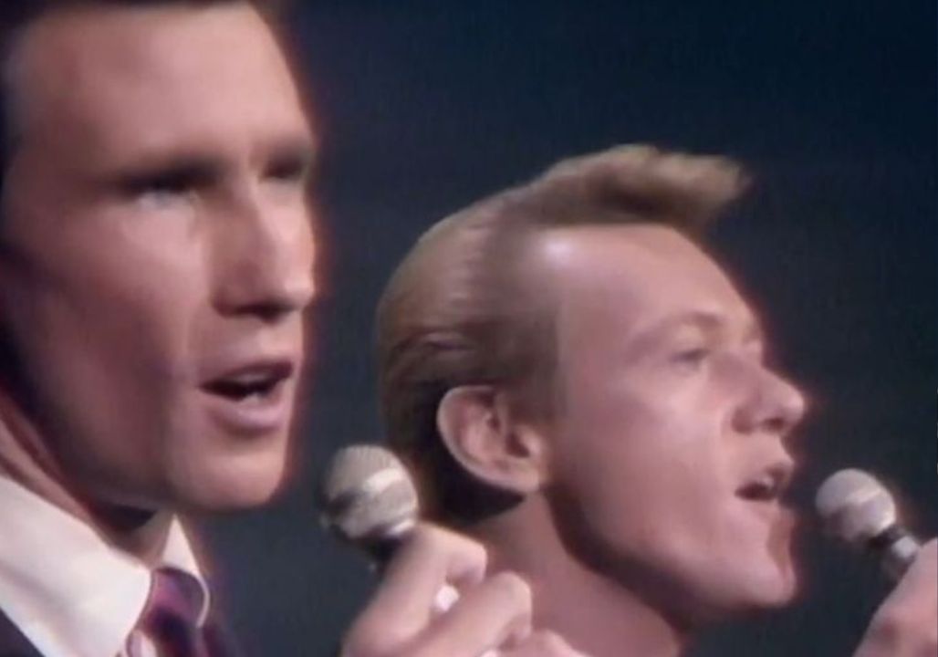 The Righteous Brothers – “You’ll Never Walk Alone” - Oldies Goldies Oasis