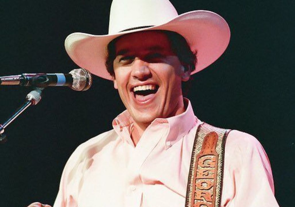 George Strait delivers pure joy in “Oh Me, Oh My Sweet Baby” — a ...