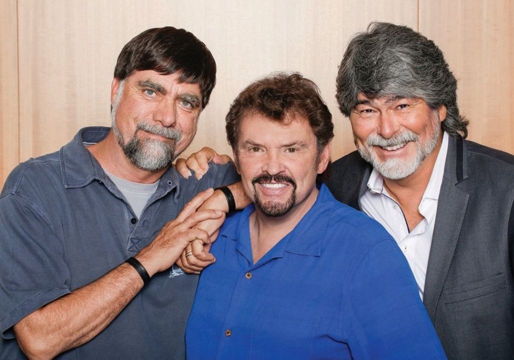 Heartbreaking Update: Country Legend Hints at Final Performance ...