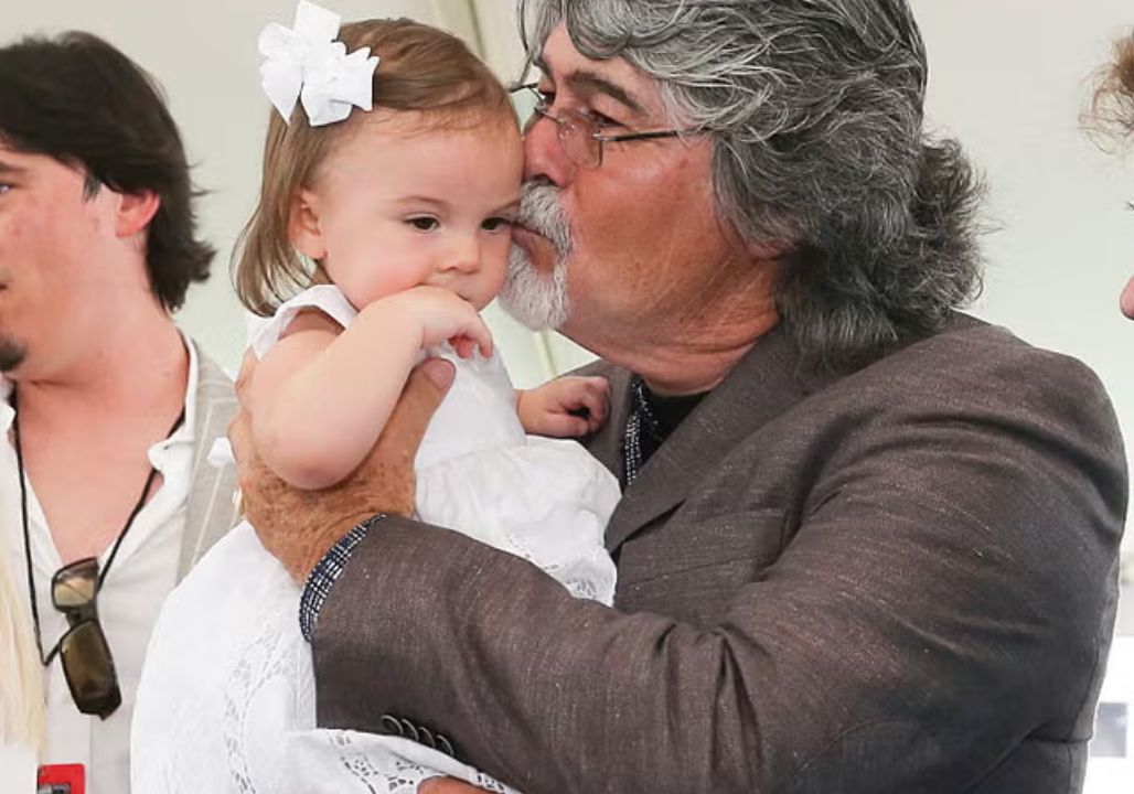 Beyond the Stage: Randy Owen’s Daughter Shares the Father She Knew ...