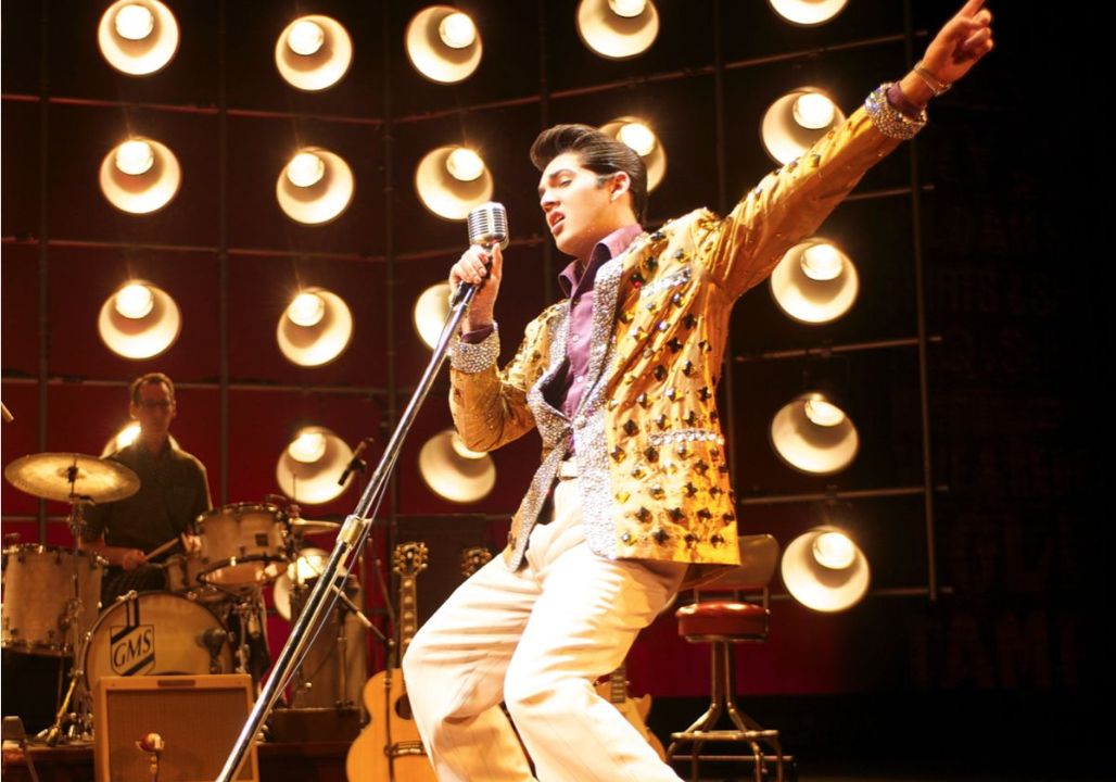 “Behind the Rhinestones: The Night Elvis Presley Admitted to His ...