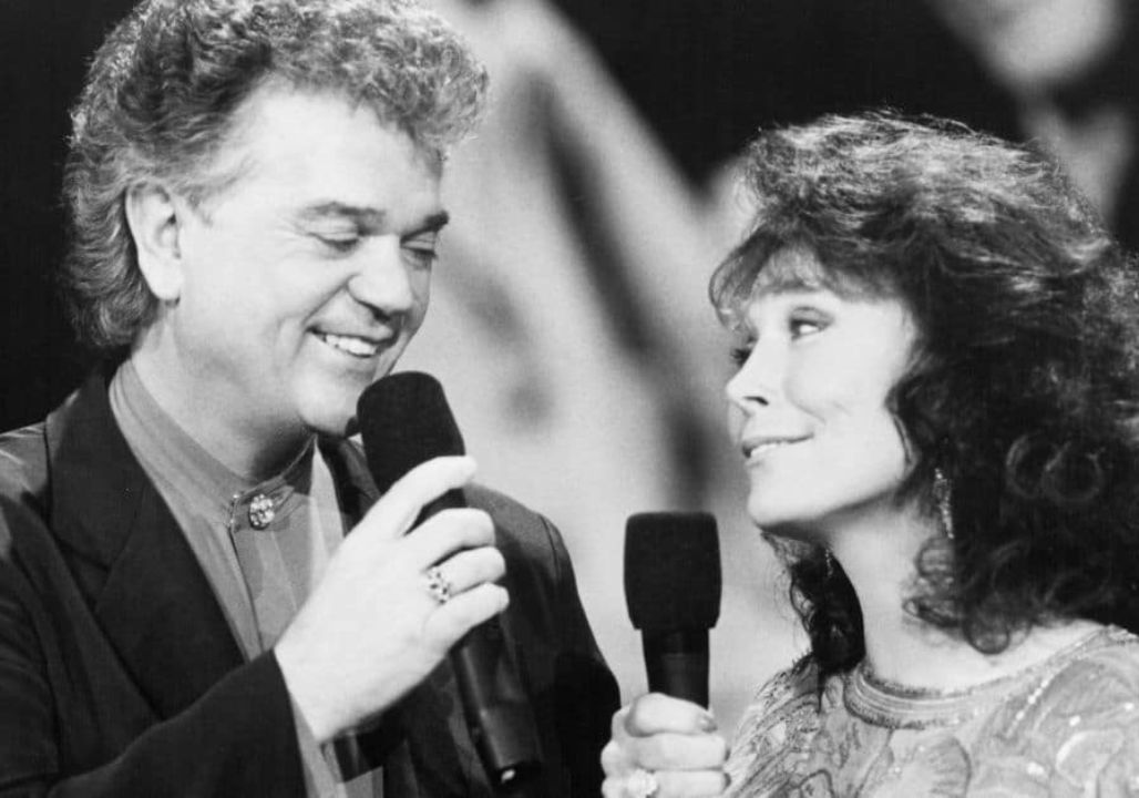 A DUET THAT CARRIED A SECRET HEARTBEAT: The quiet, deeply human story ...