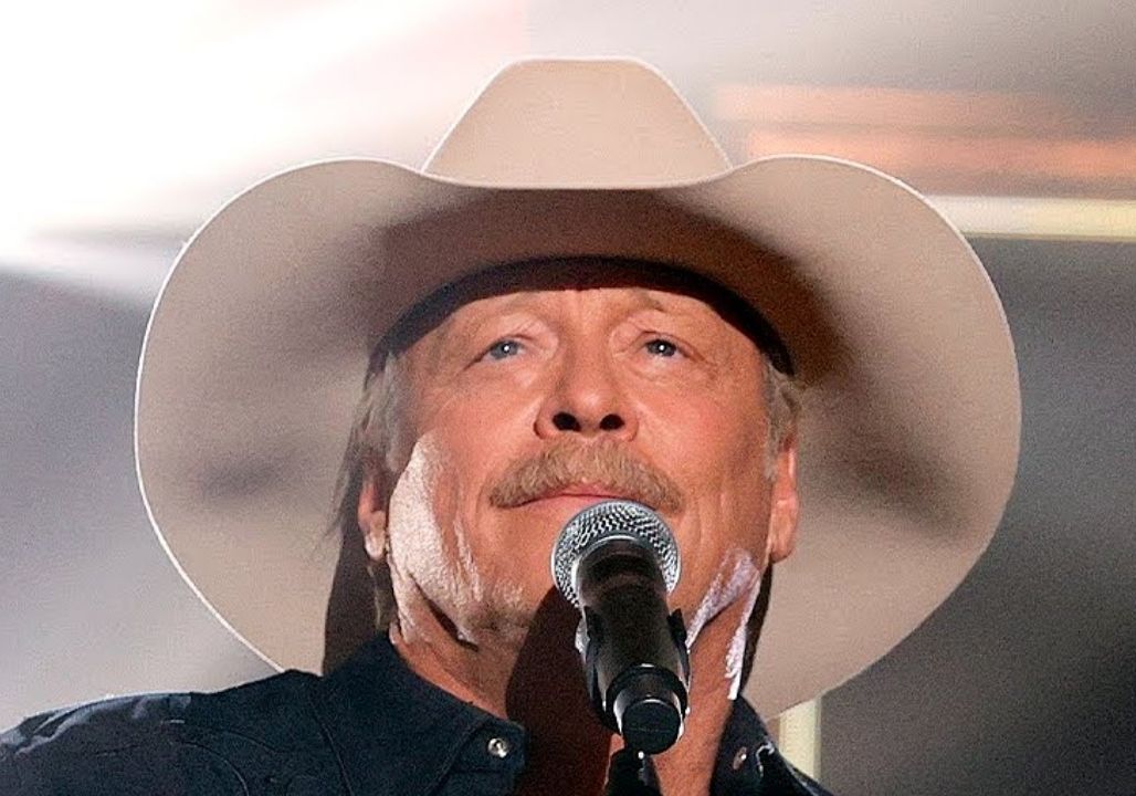 The silence wasn’t planned—it simply fell, heavy and sacred, the moment ...