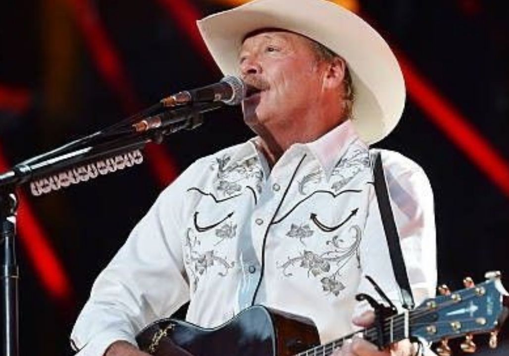 During a meticulously planned moment at the Kennedy Center Honors, it ...