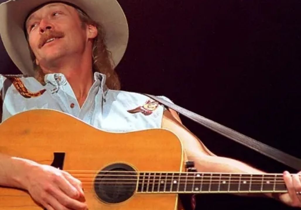 THE MAN WHO CAN’T STAY ON HIS FEET FOR LONG — BUT NEVER STEPPED AWAY ...